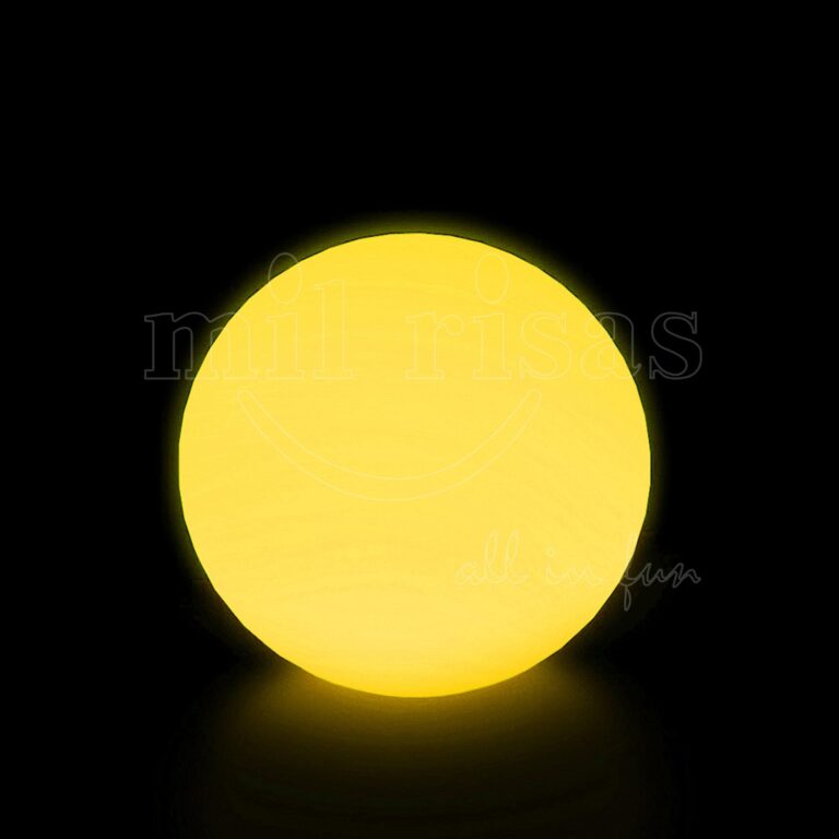 Outdoor Light Balls for Elegant Decor | Colorfuldeco